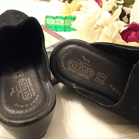 Fly Flot | Shoes | New Fly Flot Italian Black Suede Anatomic Clogs 39 ...